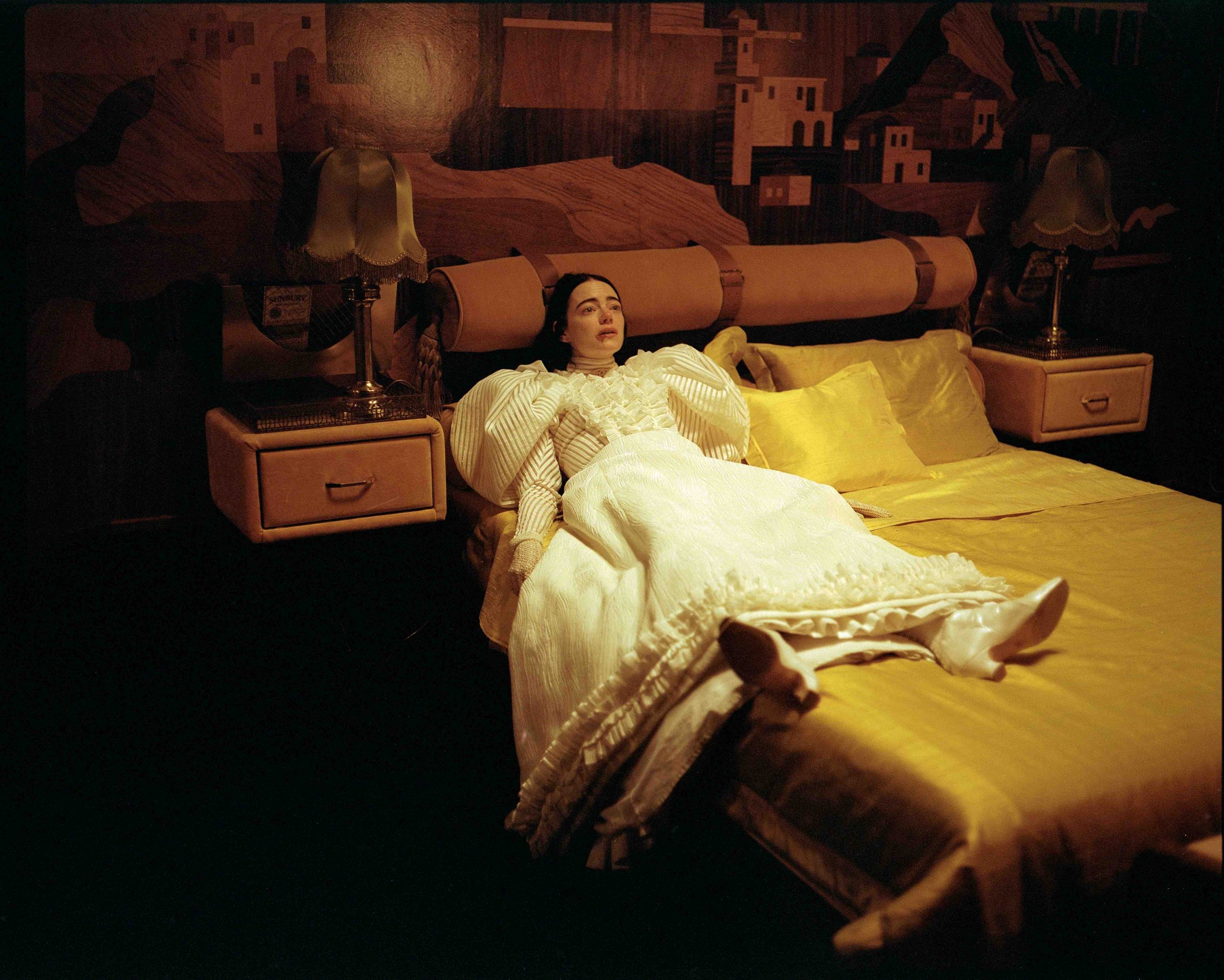 Emma Stone und Mark Ruffalo in POOR THINGS